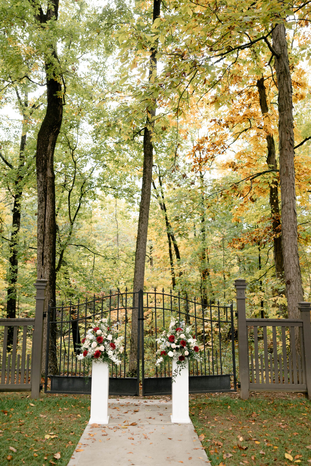 The Bluffs at Connor Prairie: Cozy Fall Wedding - Love Stories