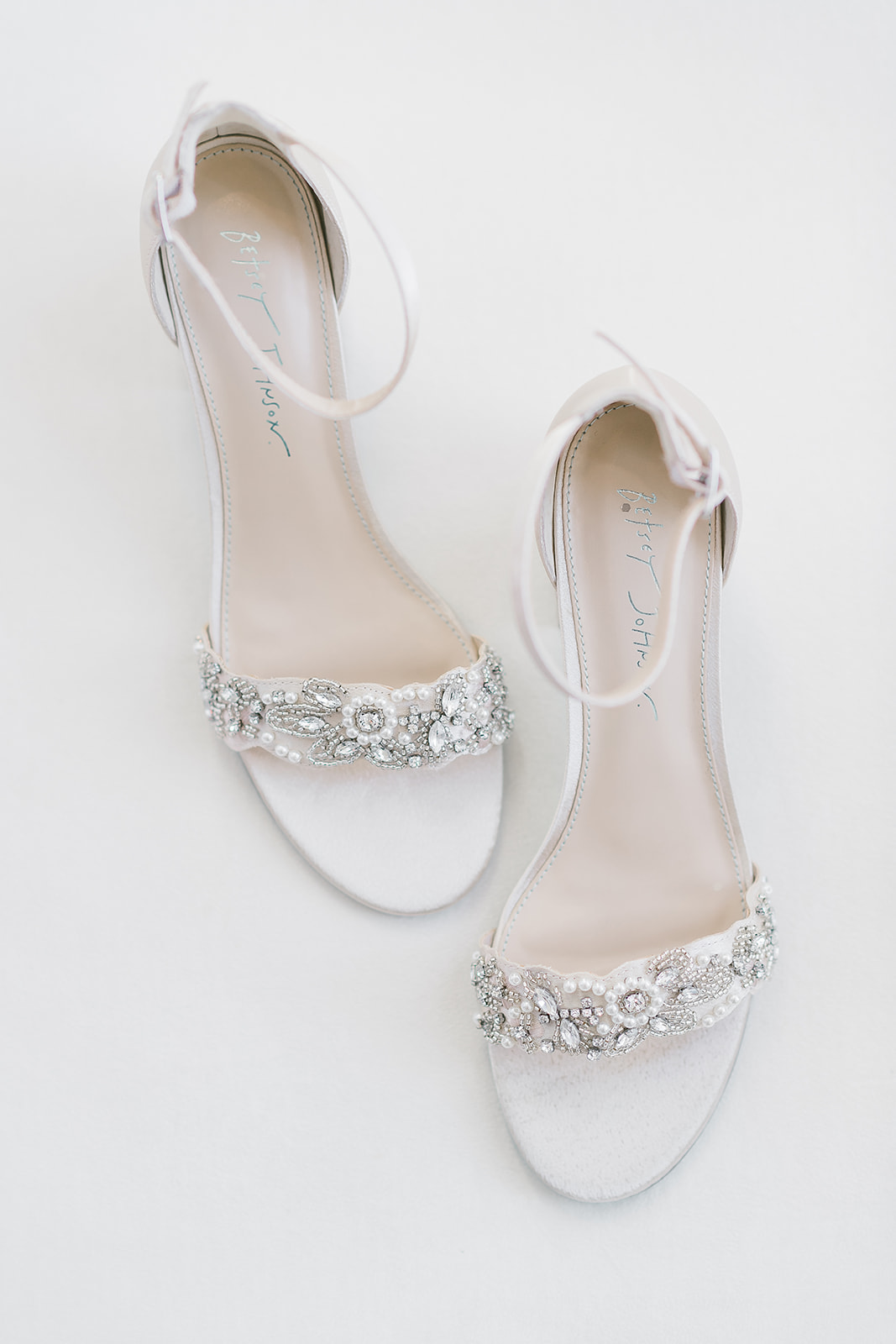 Ritz Charles Wedding | Monochromatic Vibes