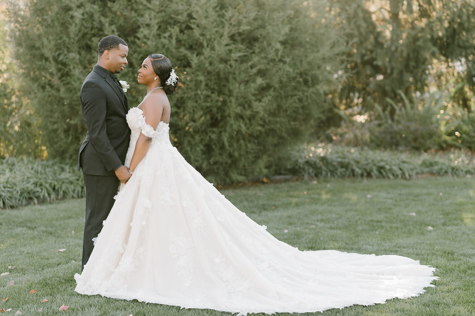 Ritz Charles Wedding | Monochromatic Vibes